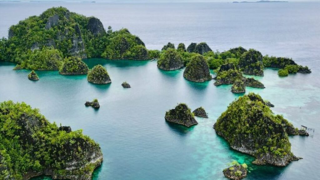 7 Tempat Wisata Terbaik di Raja Ampat Papua: Dari Piaynemo sampai Misool